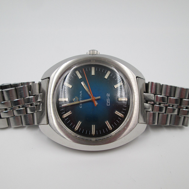 Certina Ds2 Turtle Steel Manual Wind Blue Dial 1970s | El Coleccionista Ecléctico