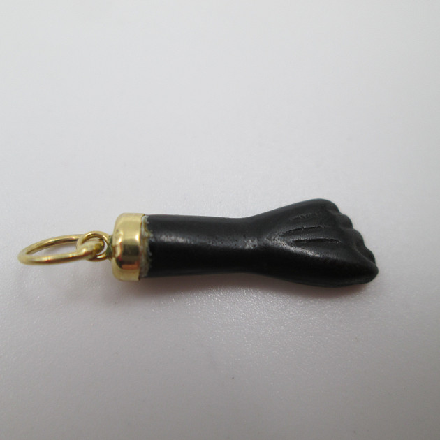 Colgante Figa Higa Mano Negra Azabache Y Oro 18 Quilates | El ...