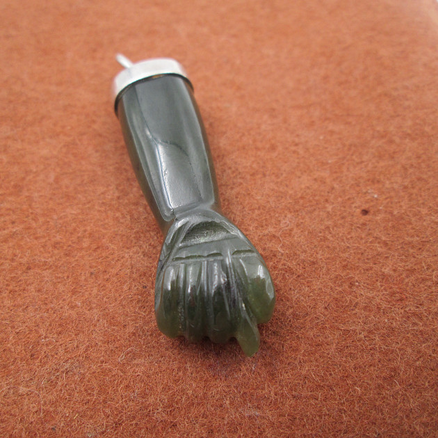 Colgante Higa Figa Mano Jade Verde Y Casquillo Plata Ley | El ...