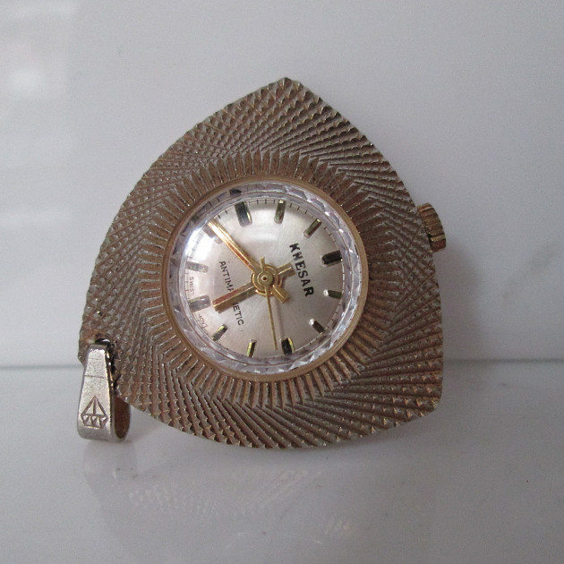 Khesar Pendant Watch Gold Plated Manual Wind 1960 | El Coleccionista ...