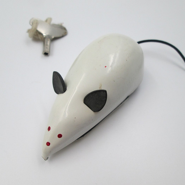 Mechanical Mouse Clockwork Toy 1960's Metal, Plastic And Rubber | El ...