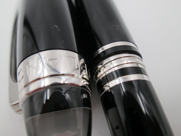 montblanc starwalker fineliner black resin platinum plated
