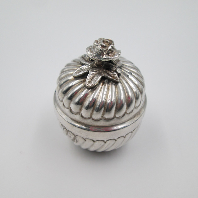 Womens Dressing Table Box Sterling Silver Ribbed Motifs | El ...